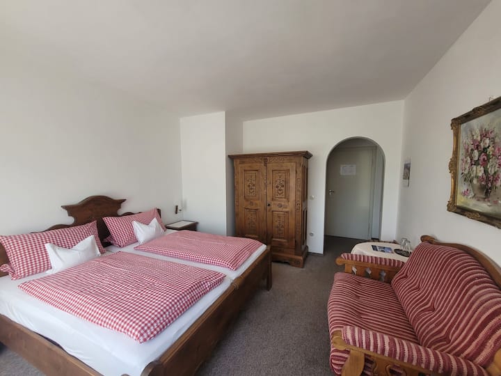 Doppelzimmer Gardenview - By Gästehaus Buchwieser - Garmisch-Partenkirchen