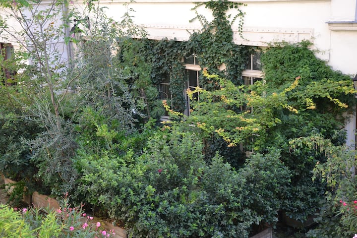 Comme Une Maison Avec Terrasse ... - Paris