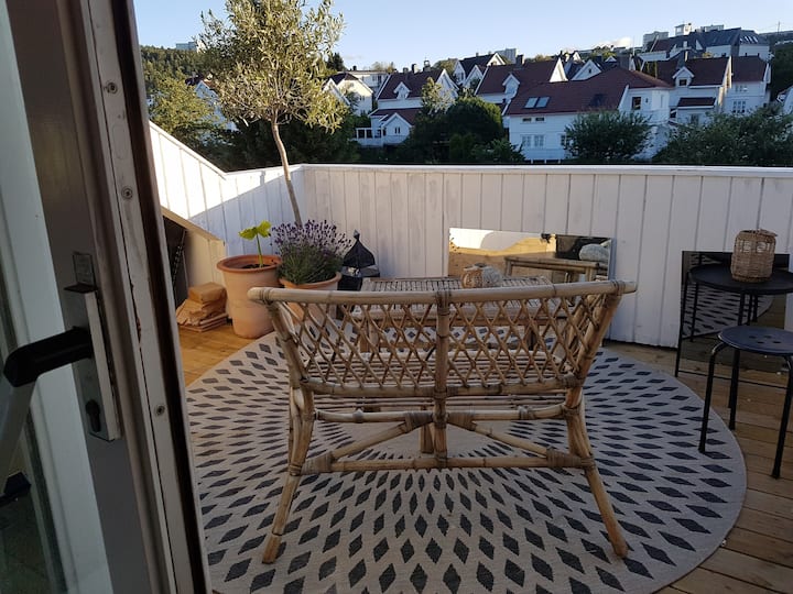 Rusticloft15.minwalkfrom Citycenter/sharedbathroom - Kristiansand