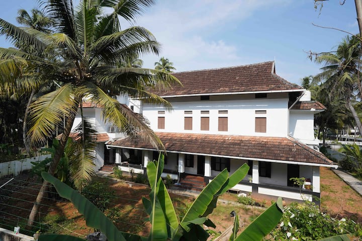 Heritage Homestay - Library Gym Movie/playroom - Kochi