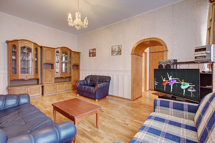2 Bedroom Apartment On Nevsky! 362 - Saint Petersburg, Russia