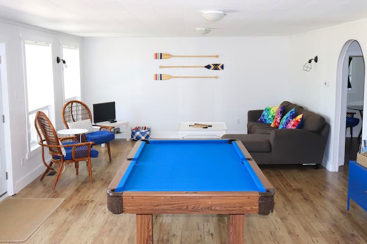 Rocky's Rest - Private Beach, Sunsets, Fun! - Tobermory