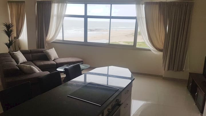 Beach Front Apartment - Doonside - Amanzimtoti