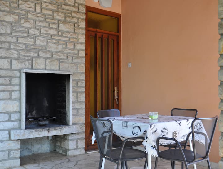 2bdr Apartment, 300 M From The Beach,pet Friendly - Rabac