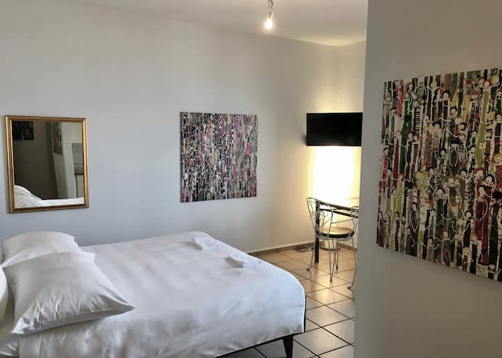 City Center Studio Flat In The Heart Of Locarno - Locarno