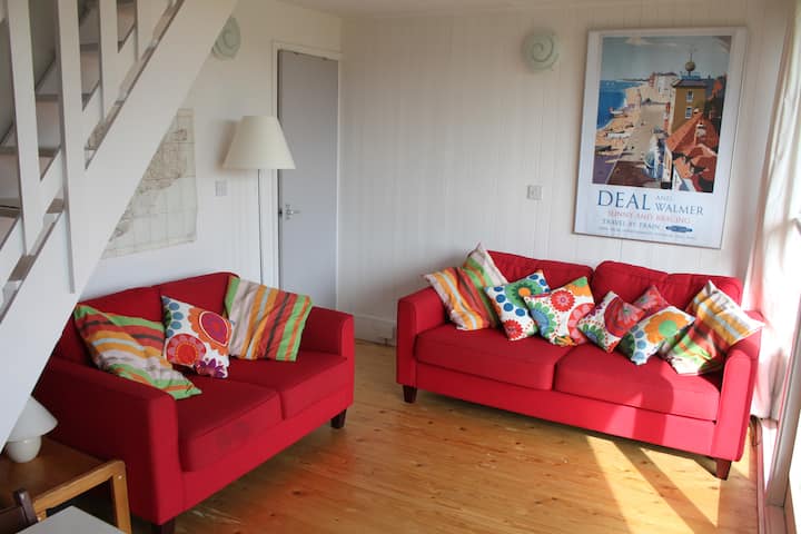 Pretty Seaside Holiday Home Nr Deal - St Margarets Bay