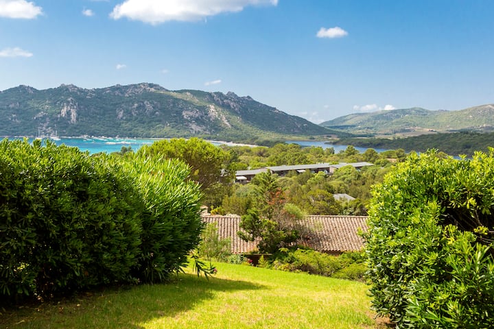 Rez-de-jardin Avec Vue Sur Le Golfe De Sta Giulia - Santa Giulia