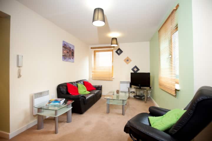 Coventry Luxury 2-bedroom Serviced Apartment - Coventry