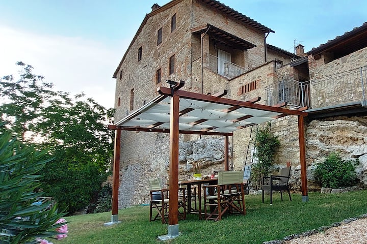 Relax In Antica Torre Santa Giulia, Monteriggioni - Monteriggioni