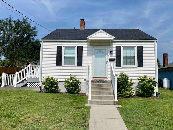 The Little House Downtown - Harrisonburg, VA