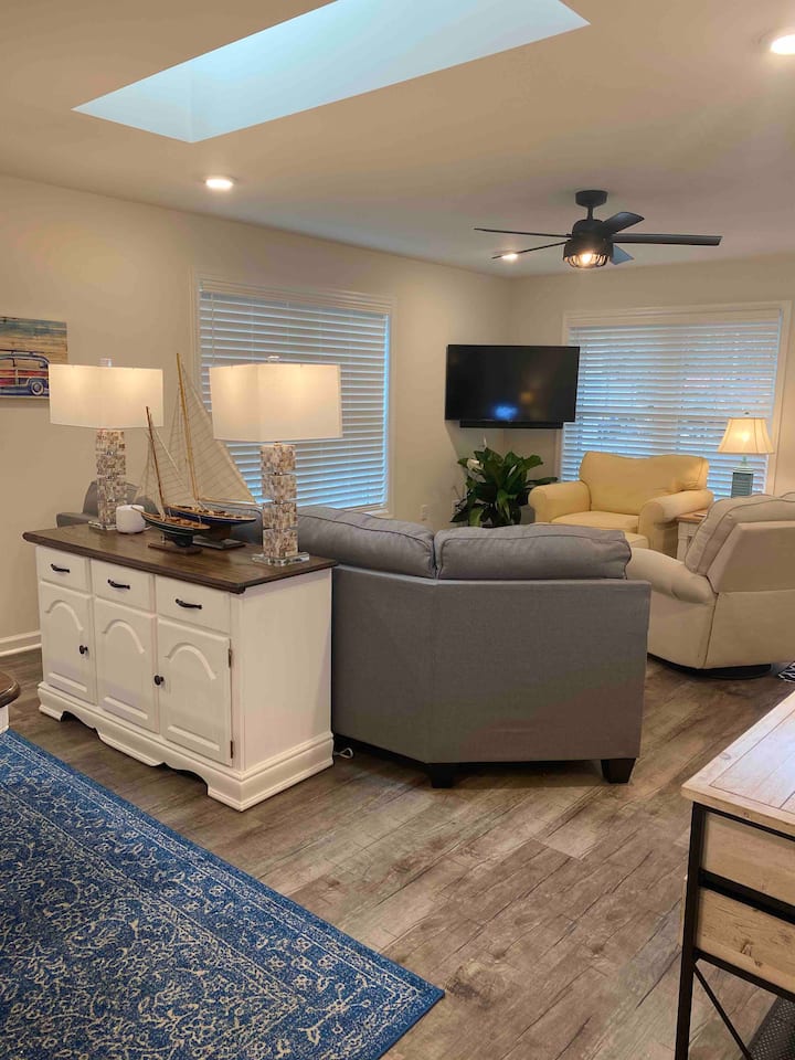 Cozy Cottage Close To Downtown Built In 2021 - Rehoboth Beach, DE