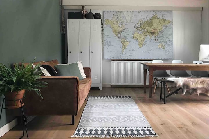 Vrijstaand Huisje In Rustige Buurt - 阿默斯福特