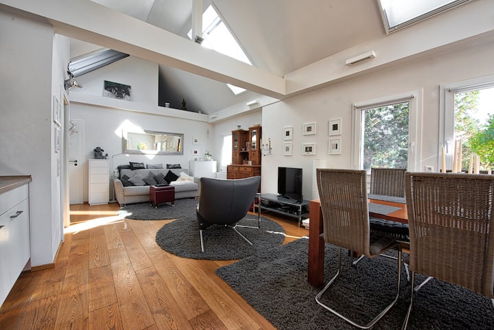 Traumhaft Schönes, Ruhiges 2 Zimmer-apartment - Stuttgart