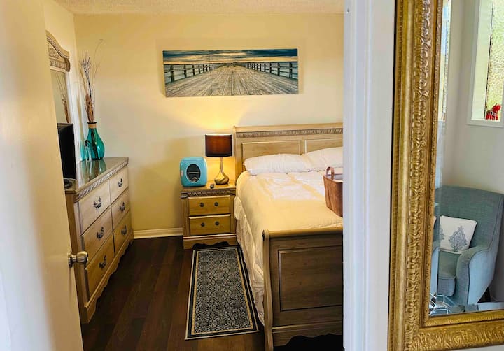 Charming & Rustic, Bike Rental, Near Beach - Venice Beach, CA