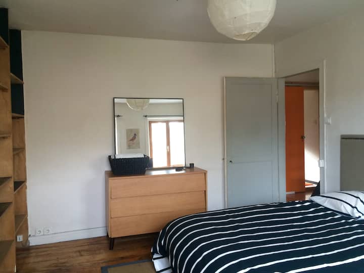 Chambre Lumineuse Sur Calme Courée - Lille