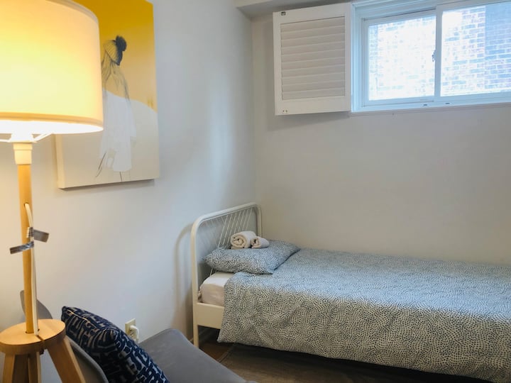 Close To Utm/sheridan/squareone-private Bedroom - Mississauga