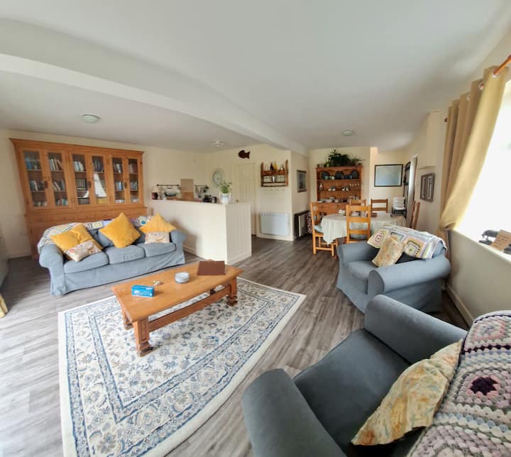 Wood Rd Lodge, Wifi, Pet Friendly.
Sleeps 4. - Clonakilty