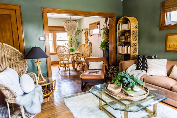 Boho Jungalow In The Heart Of Midtown Omaha - Omaha, NE