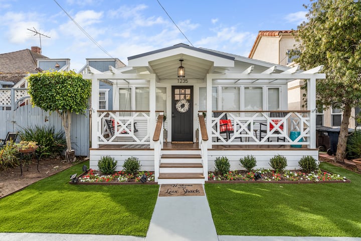 Love Shack Cottage Beach-friendly - Huntington Beach, CA
