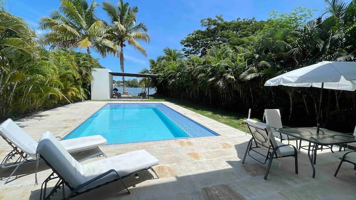 Hermosa Casa Con Vista Al Lago - Girardot