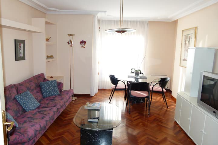 Habitación Individual. Junto Corte Ingles Zorrila - Valladolid