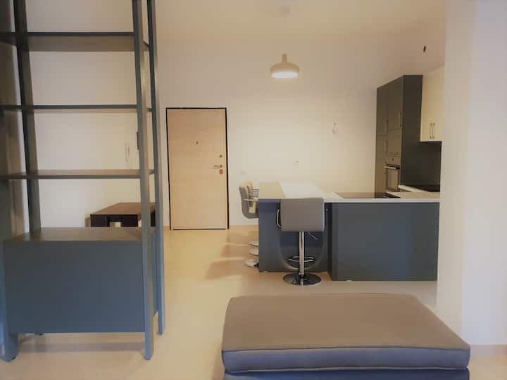Flag Square Apartment - Wlora