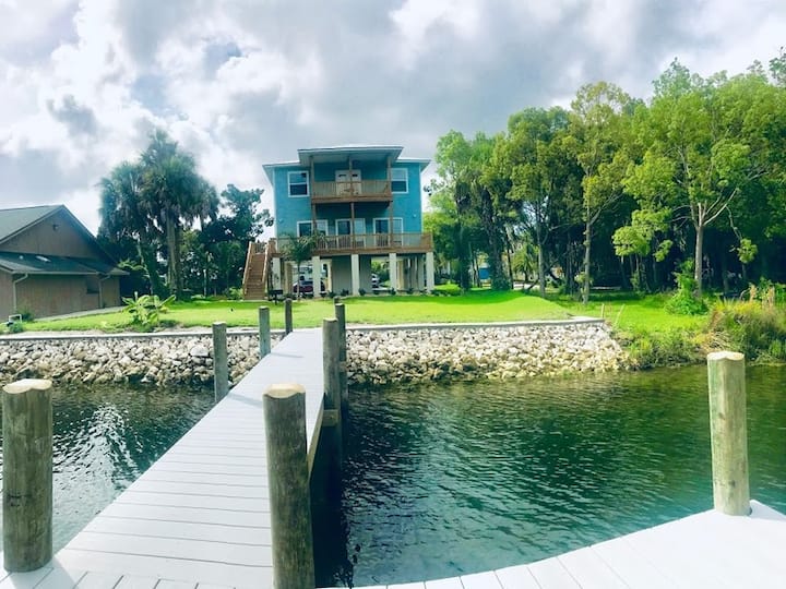 Manatee Oasis - Crystal River, FL