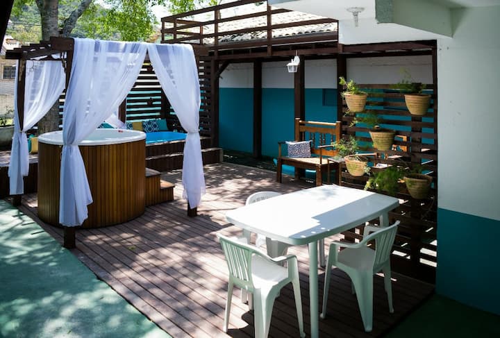 Residencial Agatha Em Bombinhas - Sc, Suíte 04. - Bombinhas