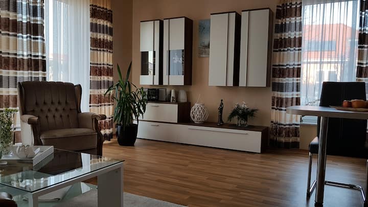 Komfortable Wohnung (Ca. 52 Qm) Mit Terrasse - Deutschland