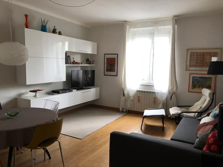 Vita Popolare Nei Campi Elisi - Trieste
