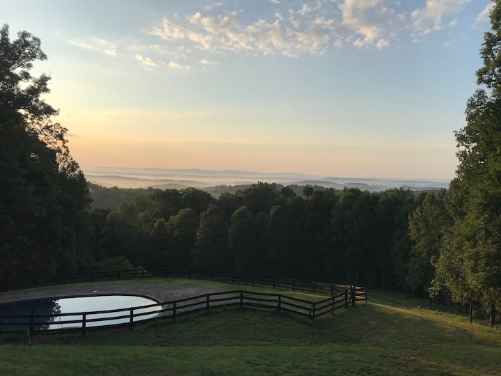 Private Mountain Top Estate - Marshall, VA