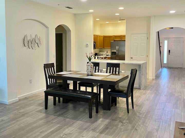 3b/3b King Bed, Parking, Recently Remodeled. - Kissimmee