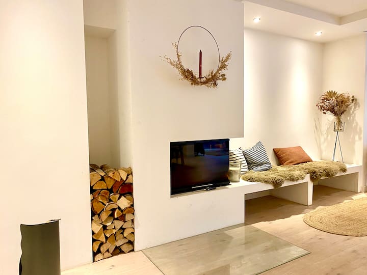 Helle Wohnung Mit Kamin & Garten - Düsseldorf