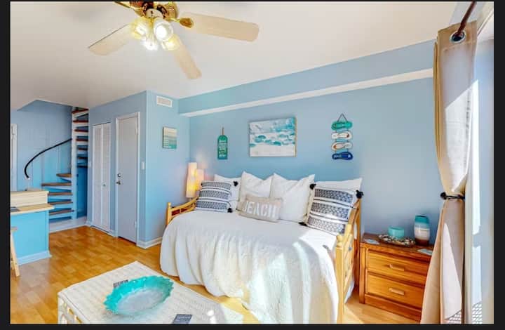 Bayside Condo | Pool | Canal View | Near The Beach - Ocean City, MD