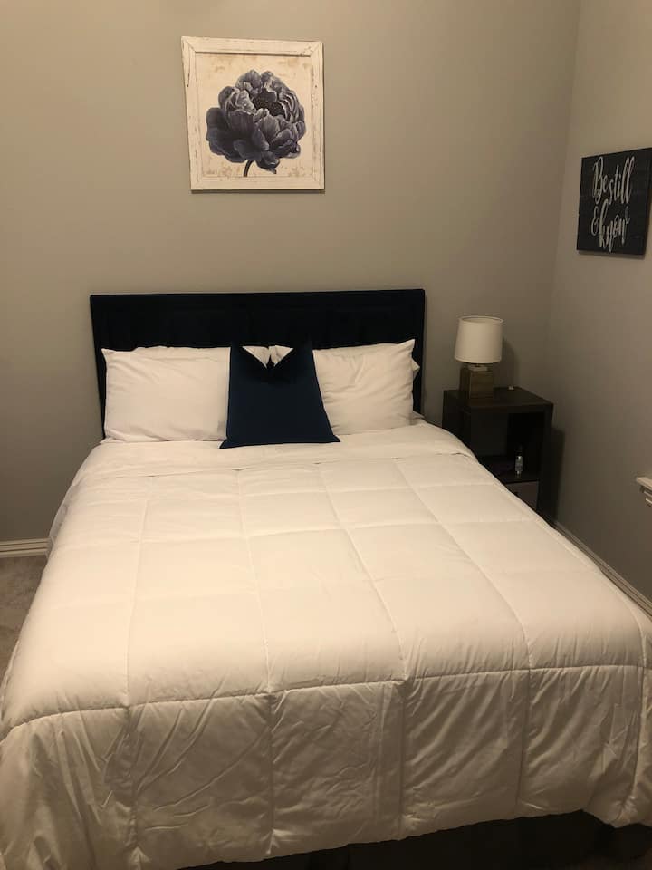 The Room On Charlotte - Springdale, AR