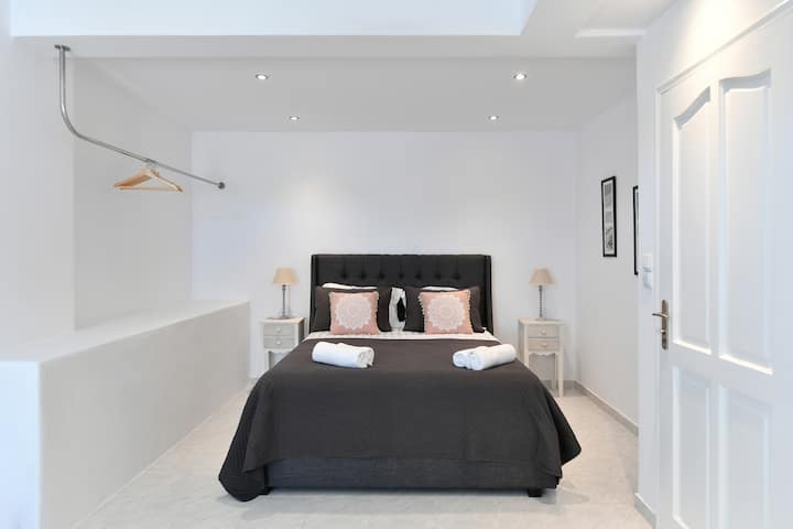 Parian Gray Apartment - Paros