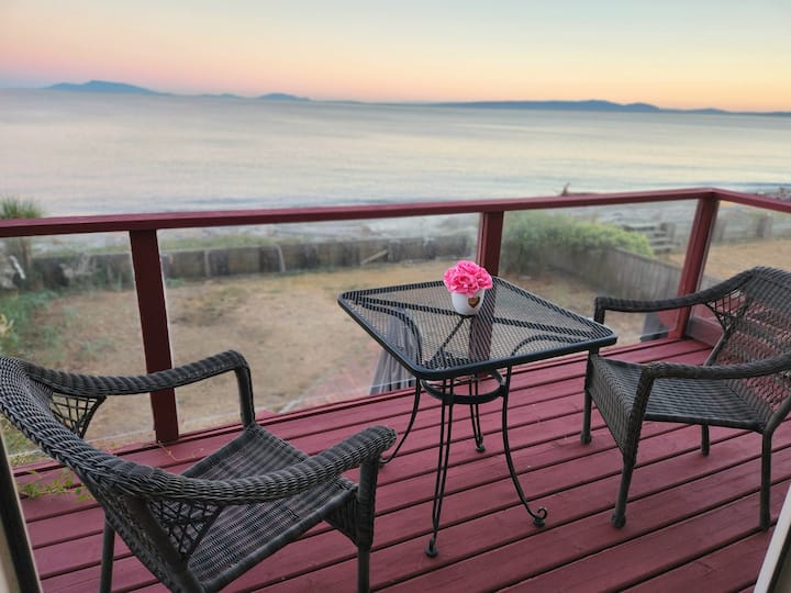 Sweet Point On South Beach - Point Roberts, WA