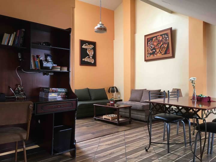 Acogedor Departamento En Centro Histórico-cuenca - Cuenca