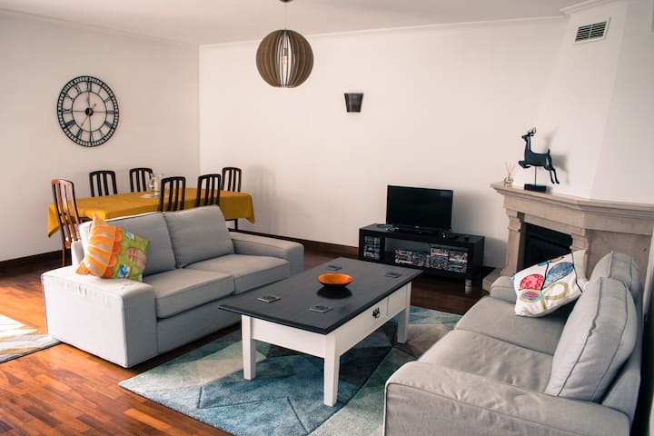 Stylish Duplex, River Views, Up To 7 Guests - Santa Comba Dão
