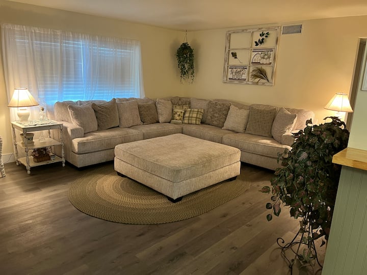 Country Living Unit #7 Bottom Floor - Kingman, AZ