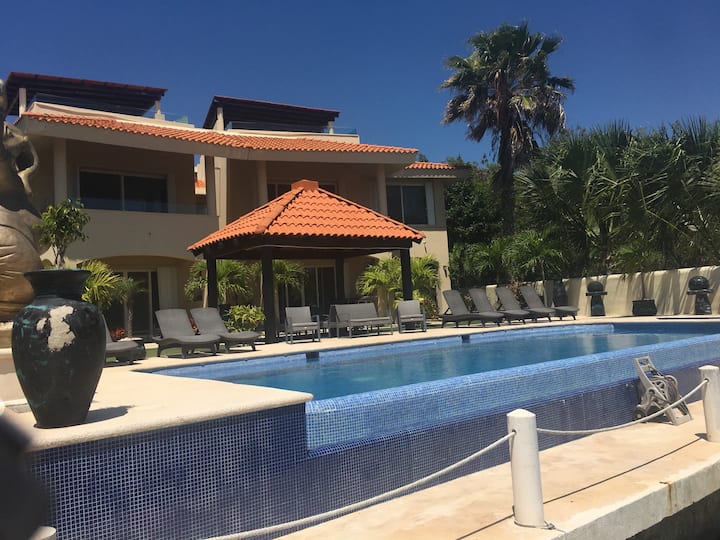 Little Gem In Mexican Paradise. - Puerto Aventuras