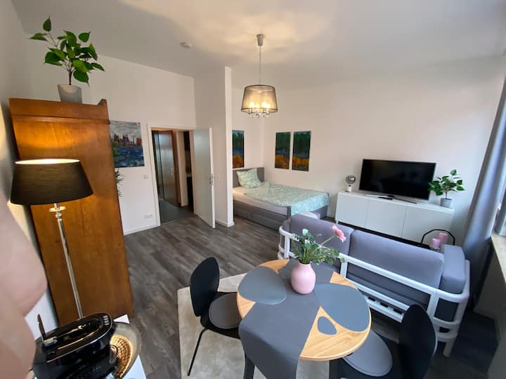 Gemütliches, Kernsaniertes Apartment Mittendrin - Stuttgart