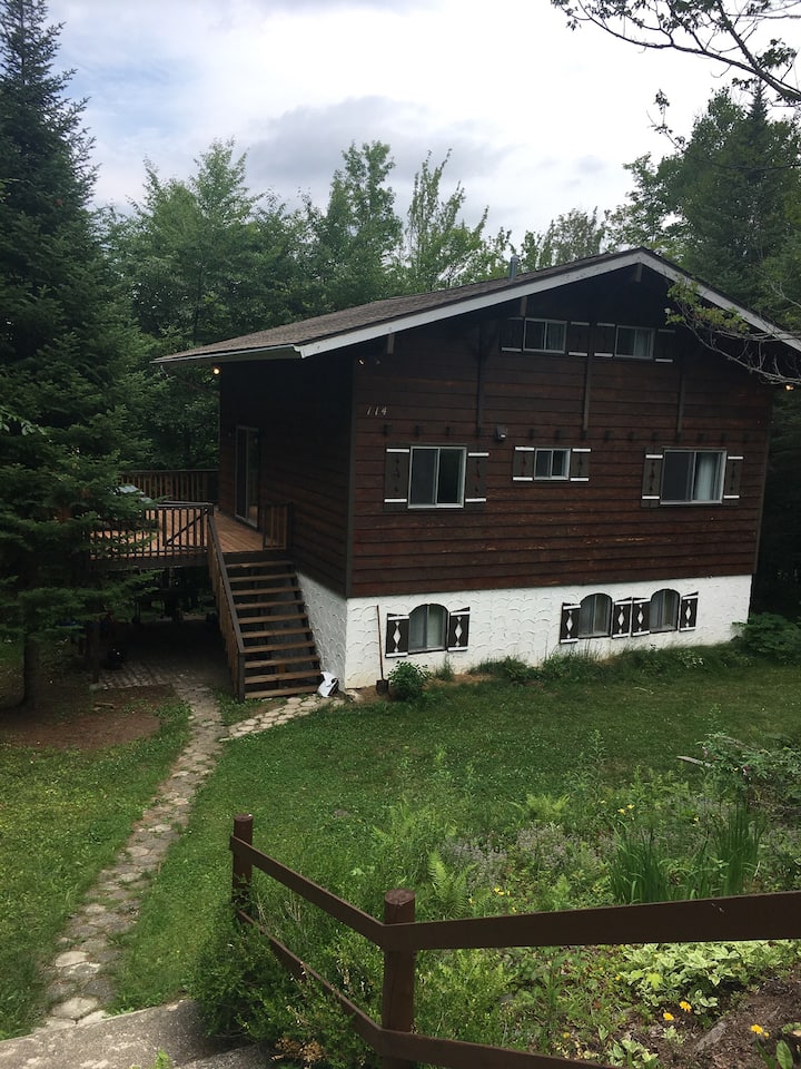Chalet Suisse En Coeur Des Laurentides - Sainte-Agathe-des-Monts