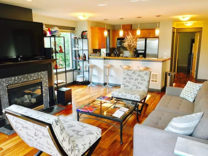 Stunning 2 Br Next To Space Needle & Arena!! - Seattle