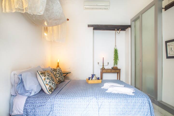 Exquisite &Delicate Private Room In Colonial House - Santa Marta, Colombia