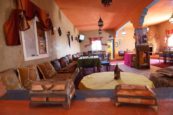 Room & Big Pool - Maroc