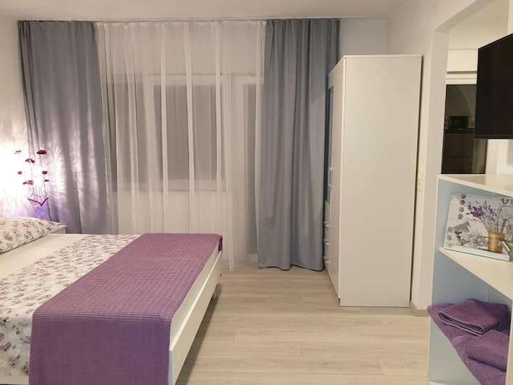 Apartments Tamburovic App3 ( 2 Or 2+1 ) - Makarska