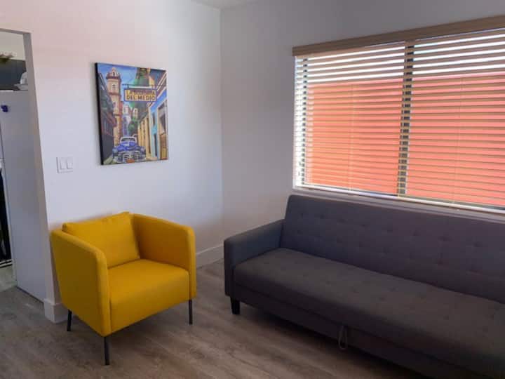 Family Get Away On Calle Ocho #3 On 8th Street - Coral Gables