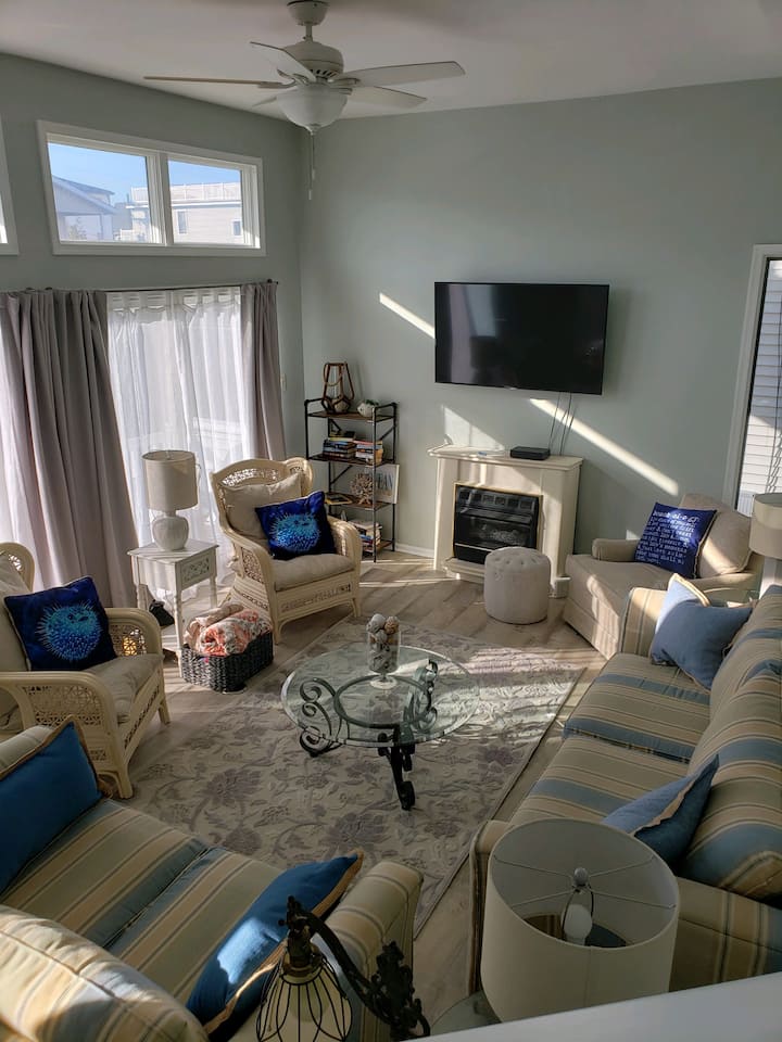 Short Walk To Beach Spacious -North End 2bd 2bth - 大洋城