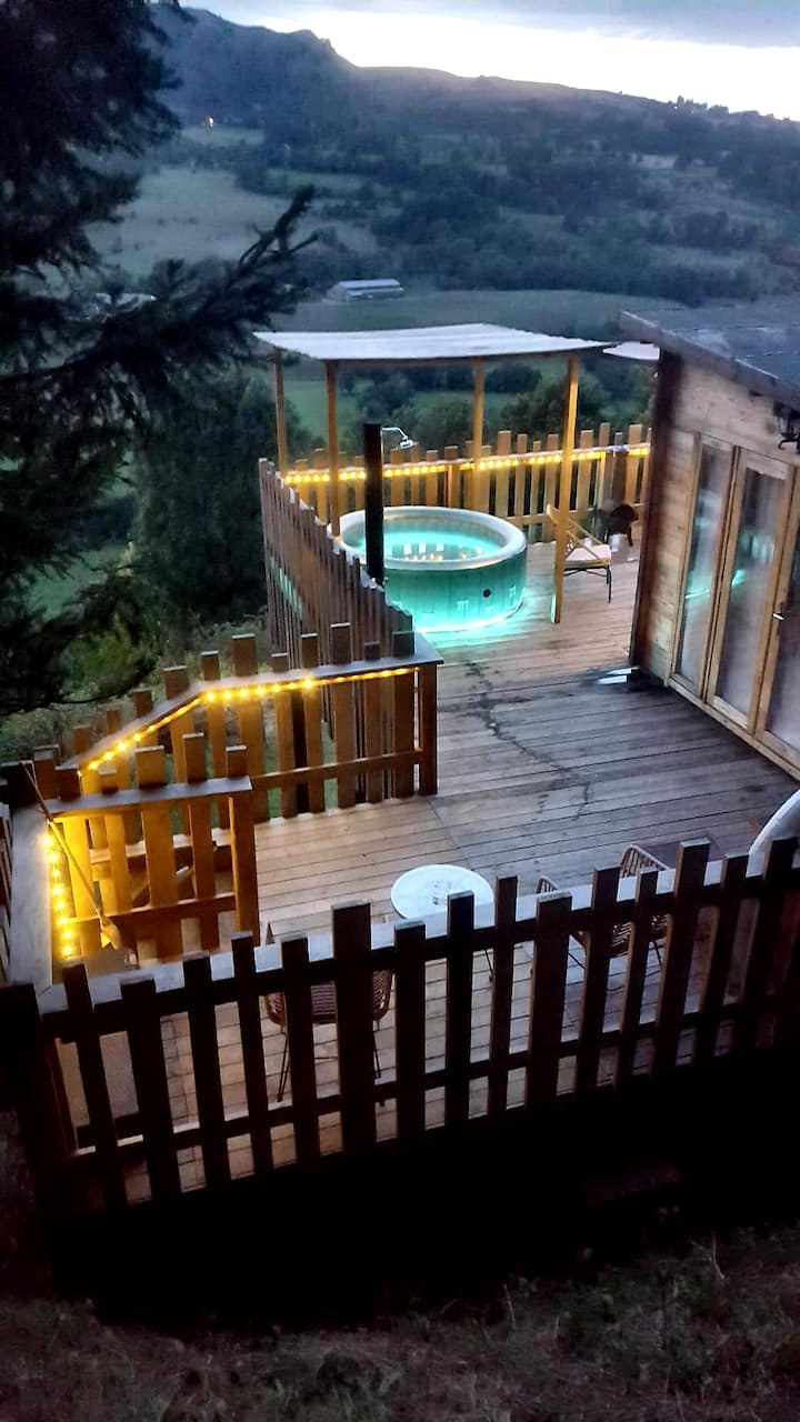 Cabane Avec Spa Pour 5 Personnes - Cantal